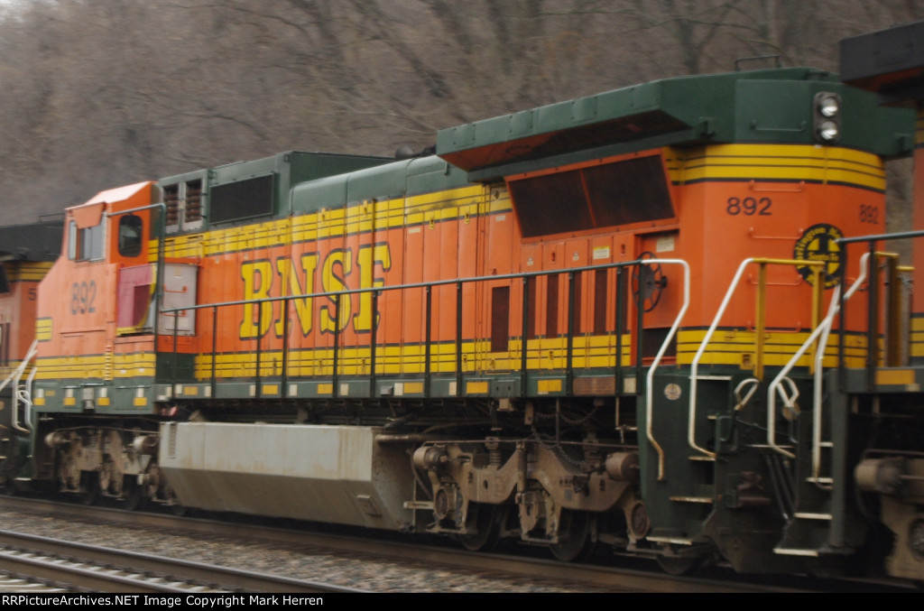 BNSF 892